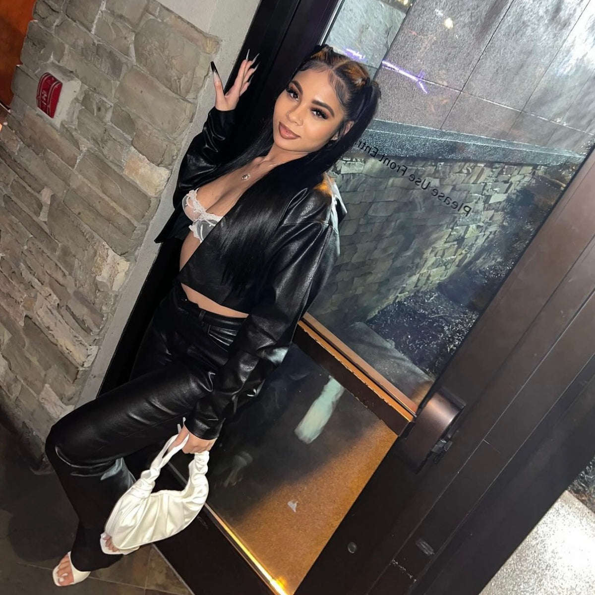 Yvette – SYXX BRAND